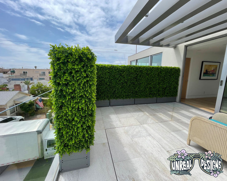 Why You Should Choose Artificial Hedges For Rooftops And Balconies ...